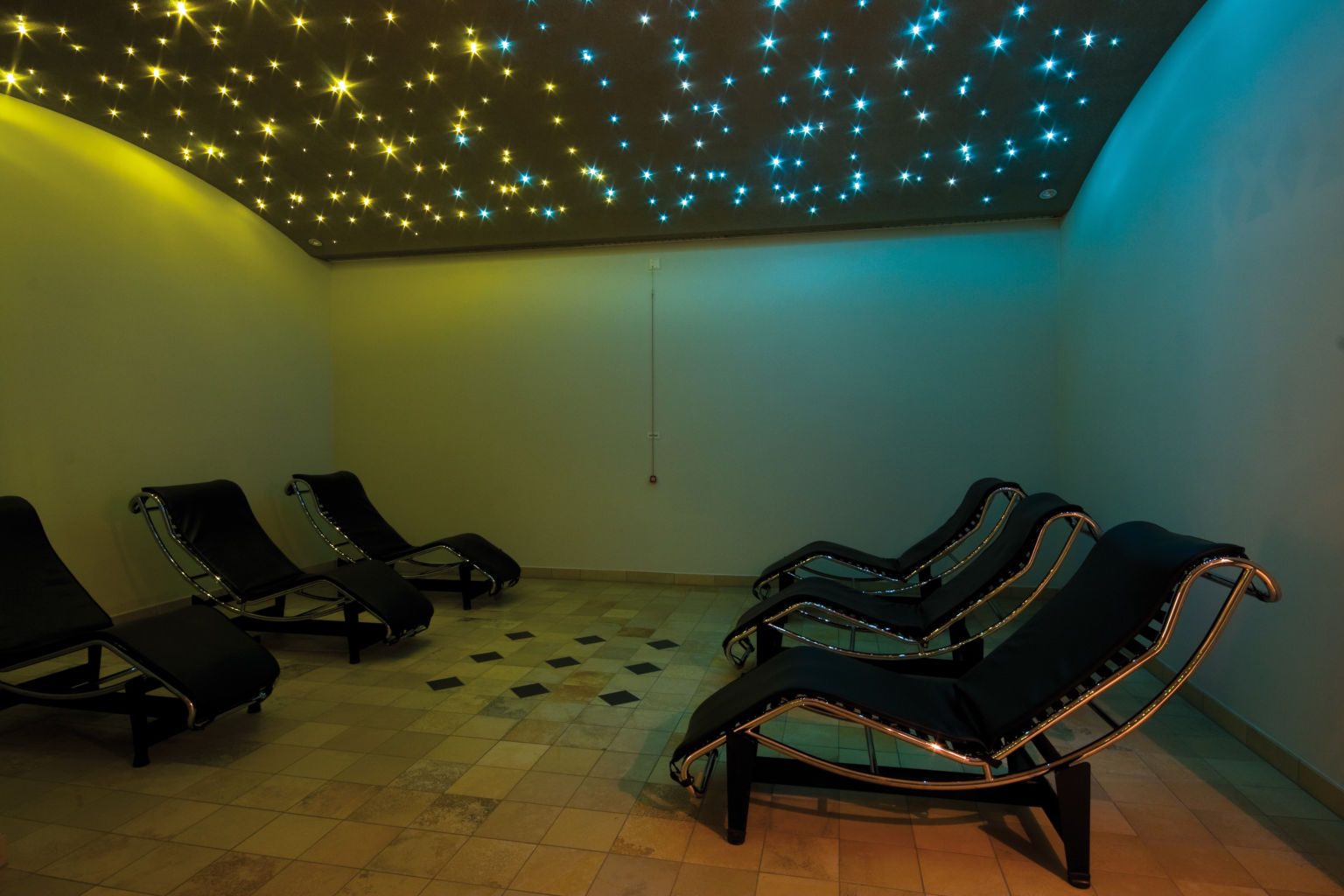 Thermal Baths: Overcoming 'Nudity Nerves' In Exquisite Spas of Germany